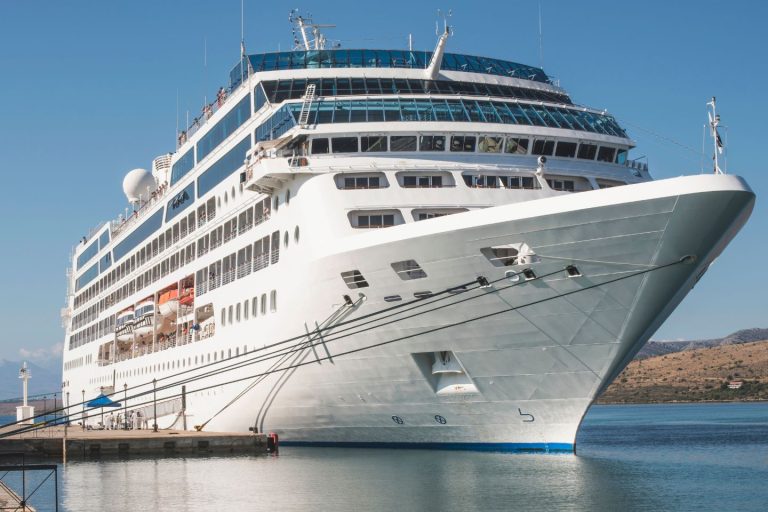 Megalophobia: Overcoming Fear of Large Objects - Health Spot