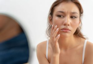 Dermatophobia: Understanding, Symptoms and Management Guide - Health Spot