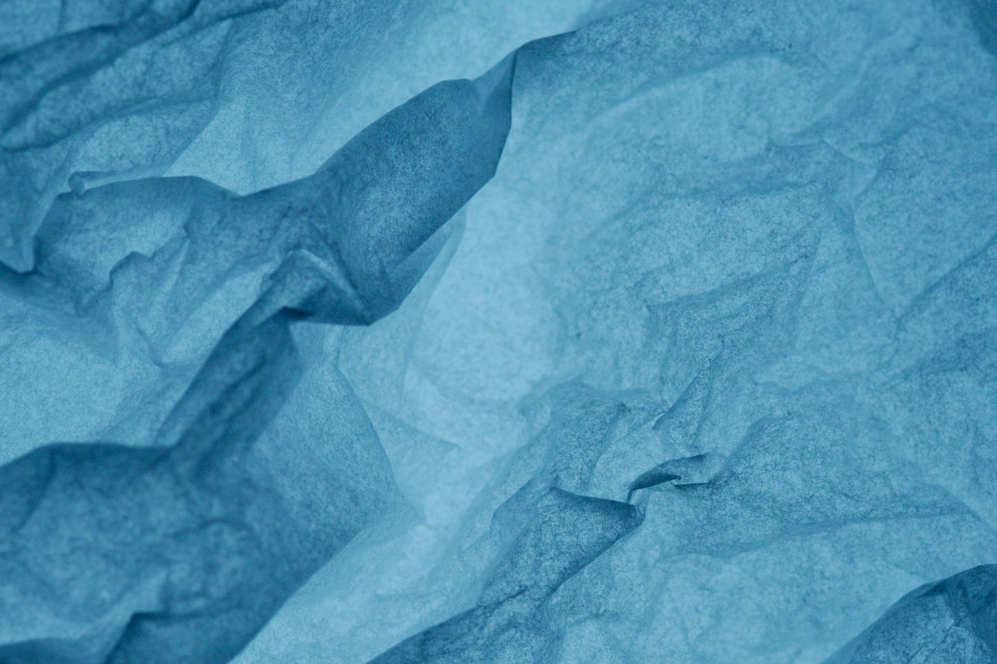 Cyanophobia: Recognizing Symptoms and Effective Treatments - Health Spot