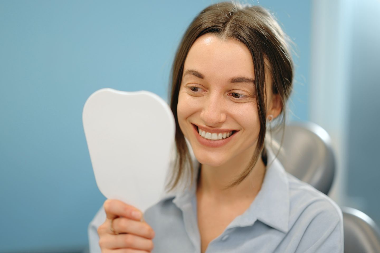 Eisoptrophobia: Understanding and Overcoming Mirror Fear - Health Spot