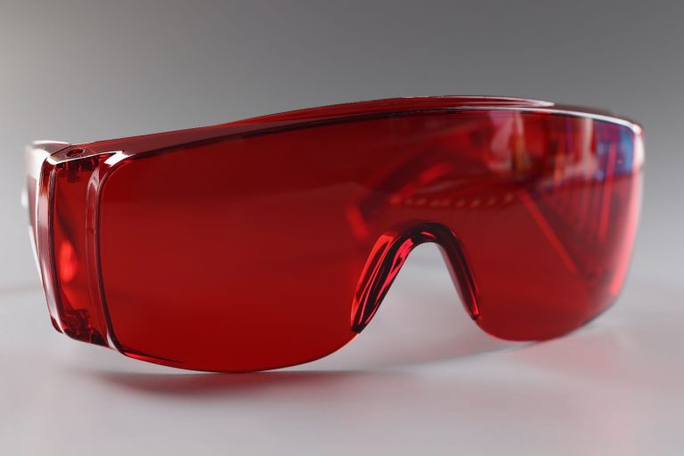 Best Goggles and Blackout Options for Red Light Therapy
