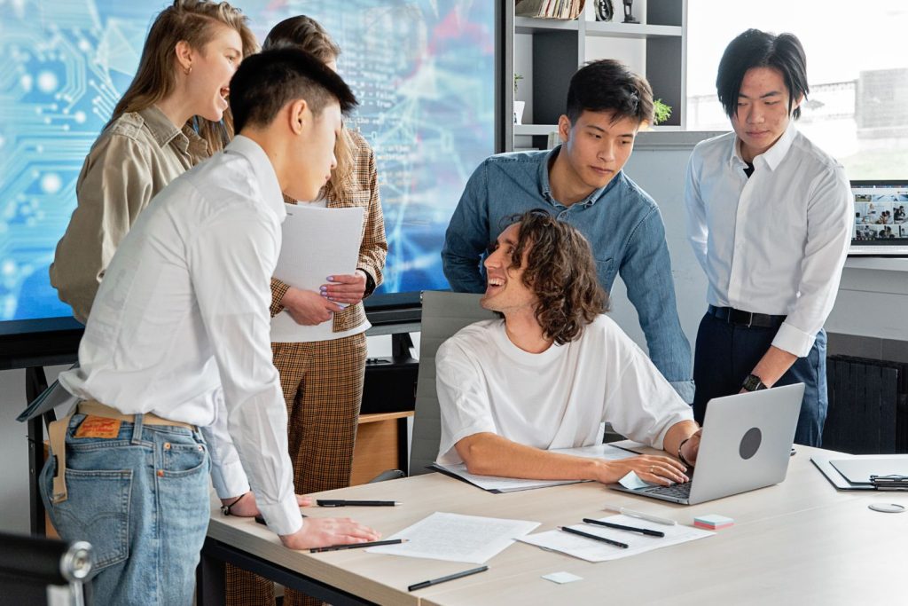 How to Set Up And Start An Employee Assitance Program: Expert Guide