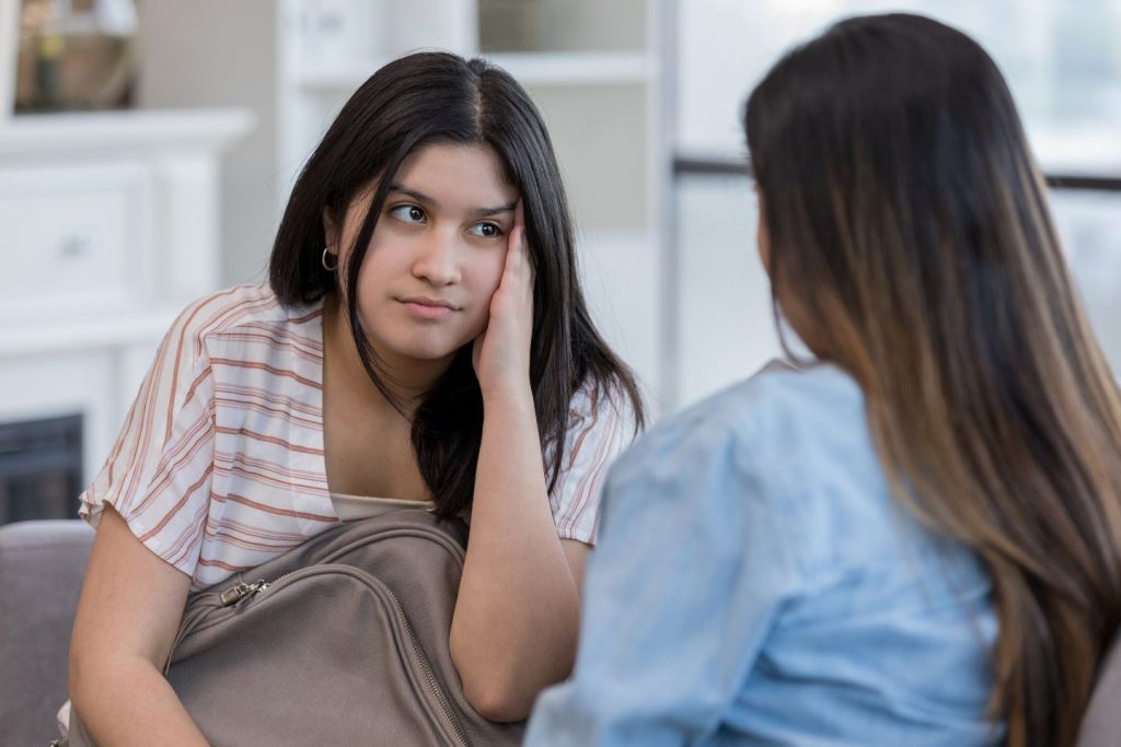 How to Tell Your Parents You Need Therapy: Expert Tips
